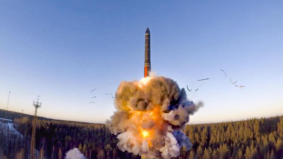 Russia tests the world most powerful missile, 5 facts about this missile
