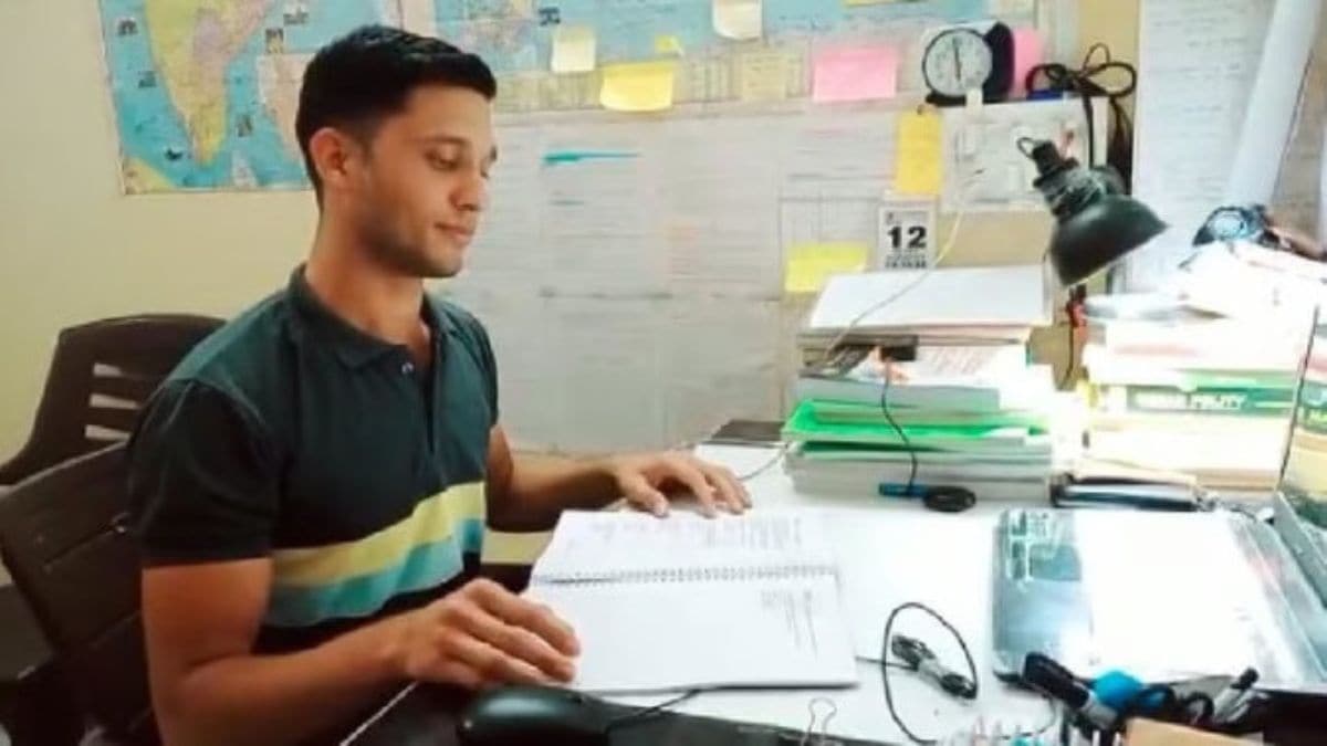 कभी पिता के साथ पानी-पूरी बेचता था बेटा, अब एयरफोर्स में उड़ाएगा जहाज