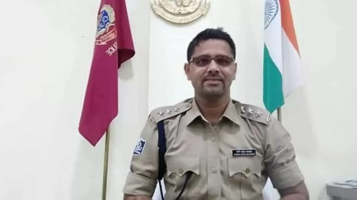 IPS Success Story: कभी रेलवे में की थी गैंगमैन की नौकरी, अब IPS अधिकारी ...