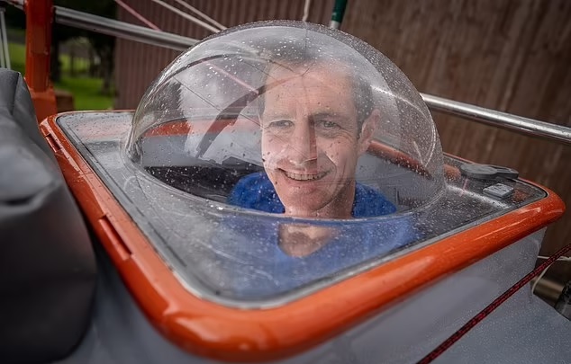 New World Record: UK-based man to sail 3,000 km solo across Atlantic in ...