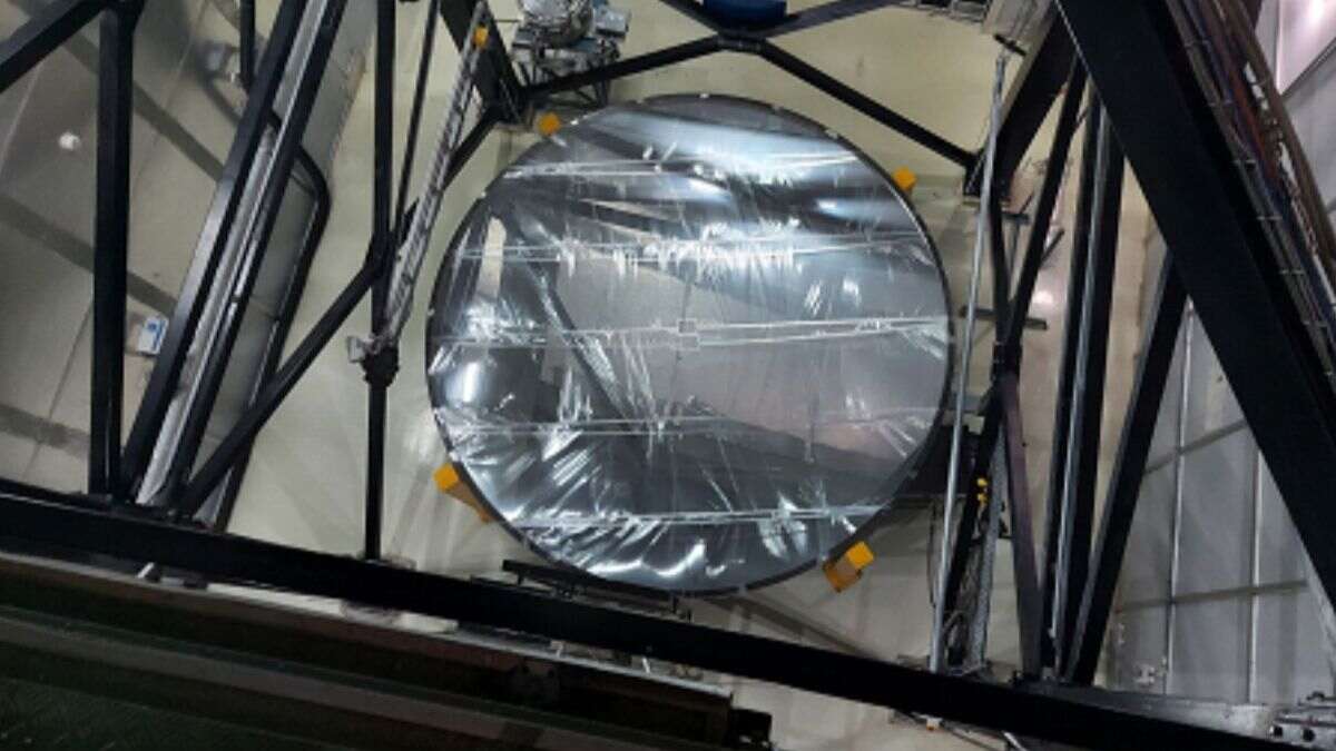 What is Liquid Mirror Telescope, the world's first liquid mirror ...