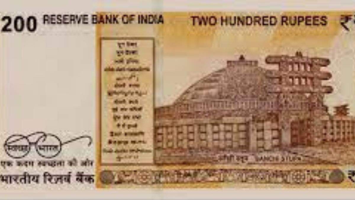 जानिये महात्मा गांधी के अलावा और किन तस्वीरों को दी गयी है करेंसी नोटों ...