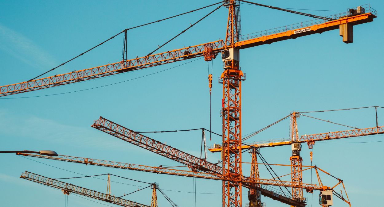 Top 10 Growing Job Sectors & Careers 2025 with High Salary and Qualification Details