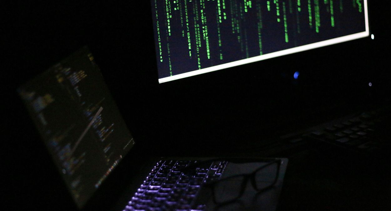 Top 10 Growing Job Sectors & Careers 2025 with High Salary and Qualification Details