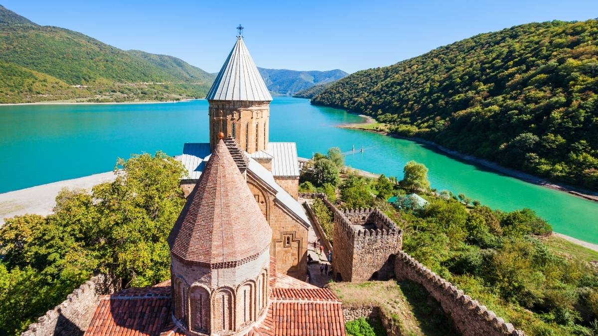 All About Georgia: Capital, Flag, Map, Geography and Education