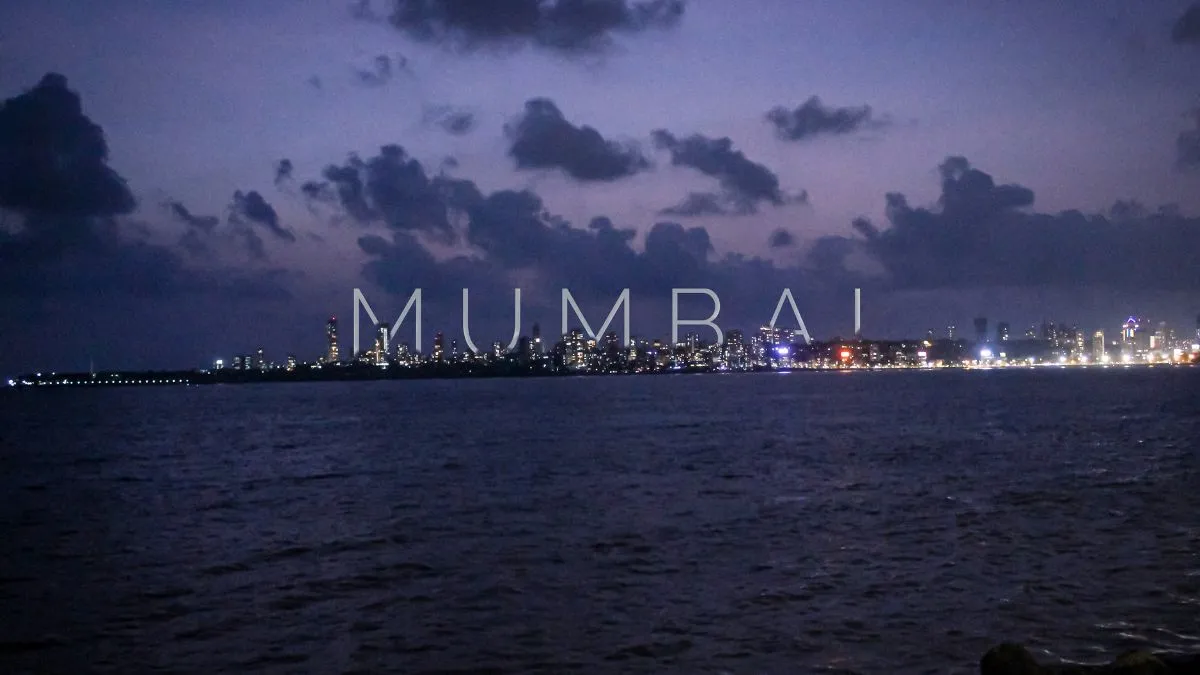 Which city is called the City of Seven Islands?