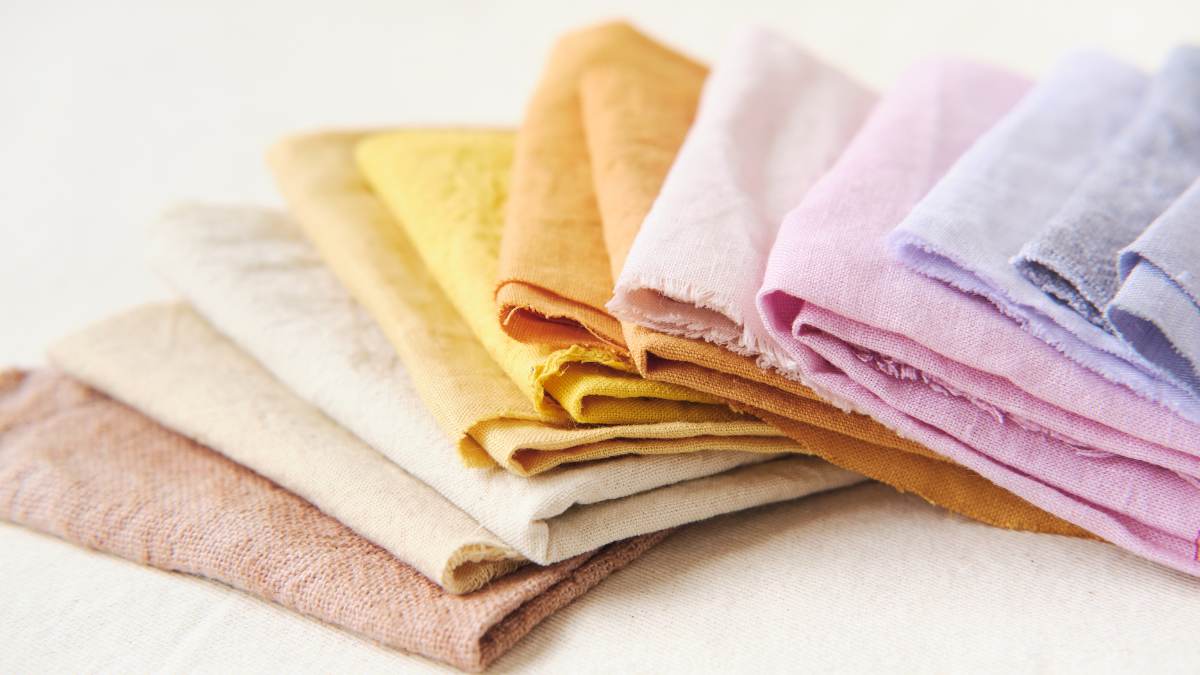 What is the difference between Cotton and Linen?