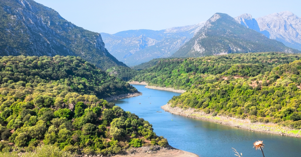 Which River Is Known As The 'Sky River Of The Himalayas'?