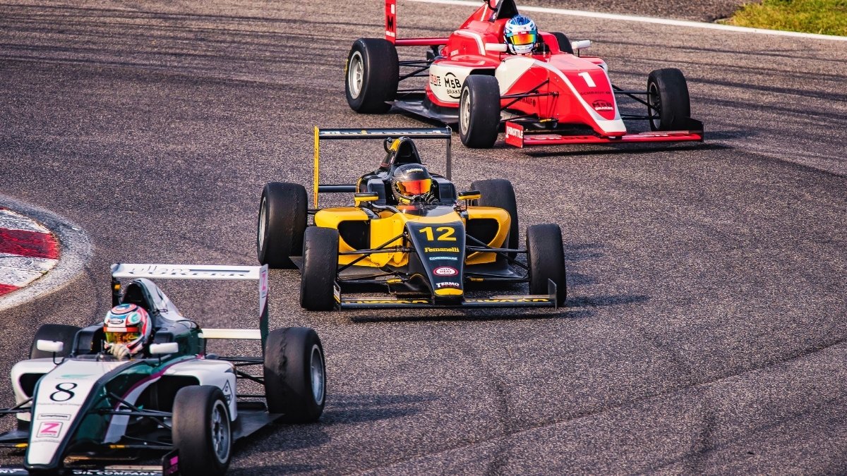 Which U.S. City is Known as the 'Race Capital of the World'?