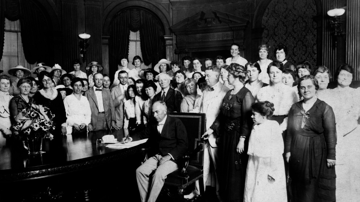 What is the Nineteenth Amendment of the U.S. Constitution? Check its ...