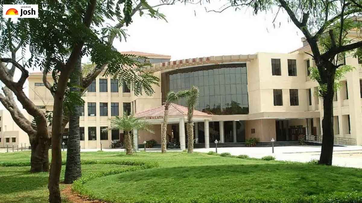 Which IIT has the Maximum Student Intake Per Year?