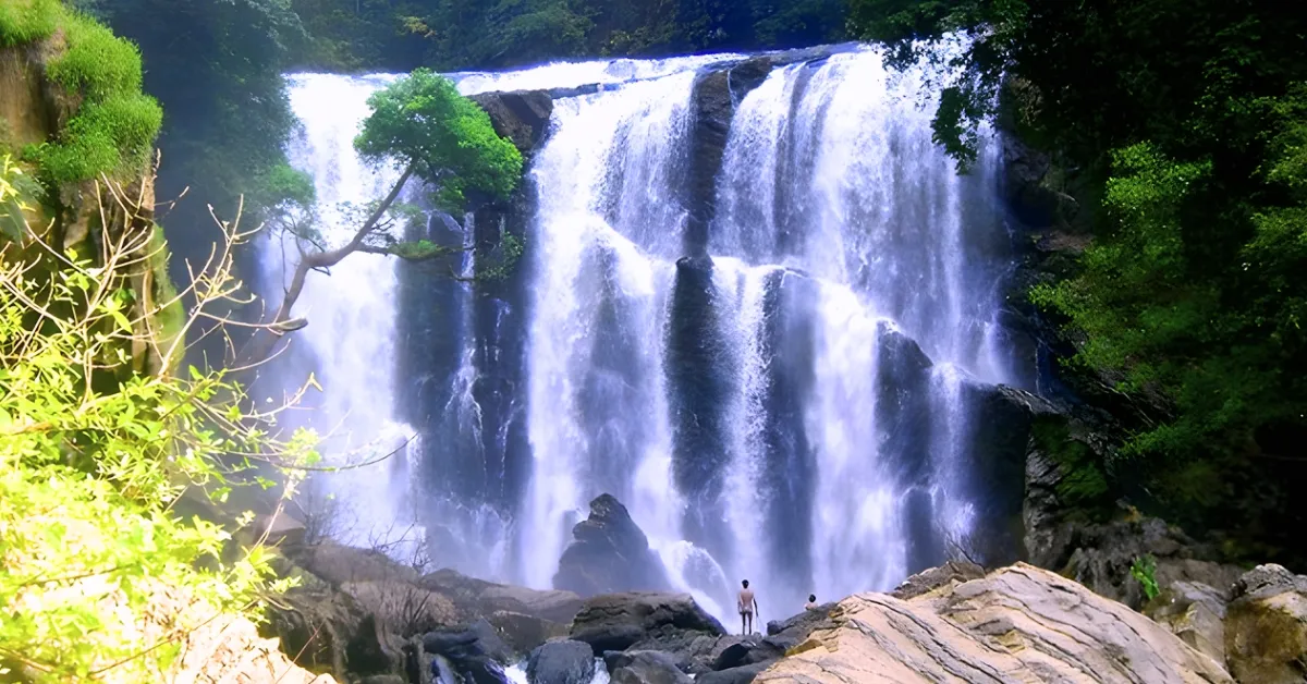 Which Waterfall is known as the 'Queen of Waterfalls'?
