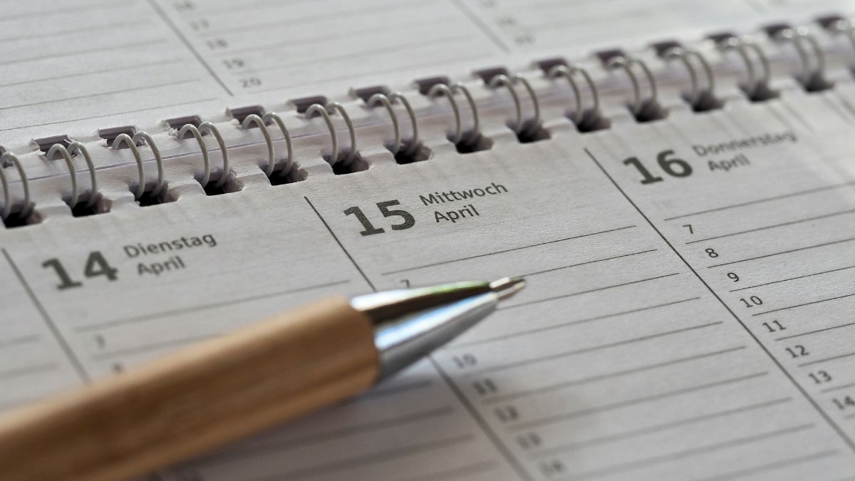 Which Country Uses Two Different Calendars Officially?