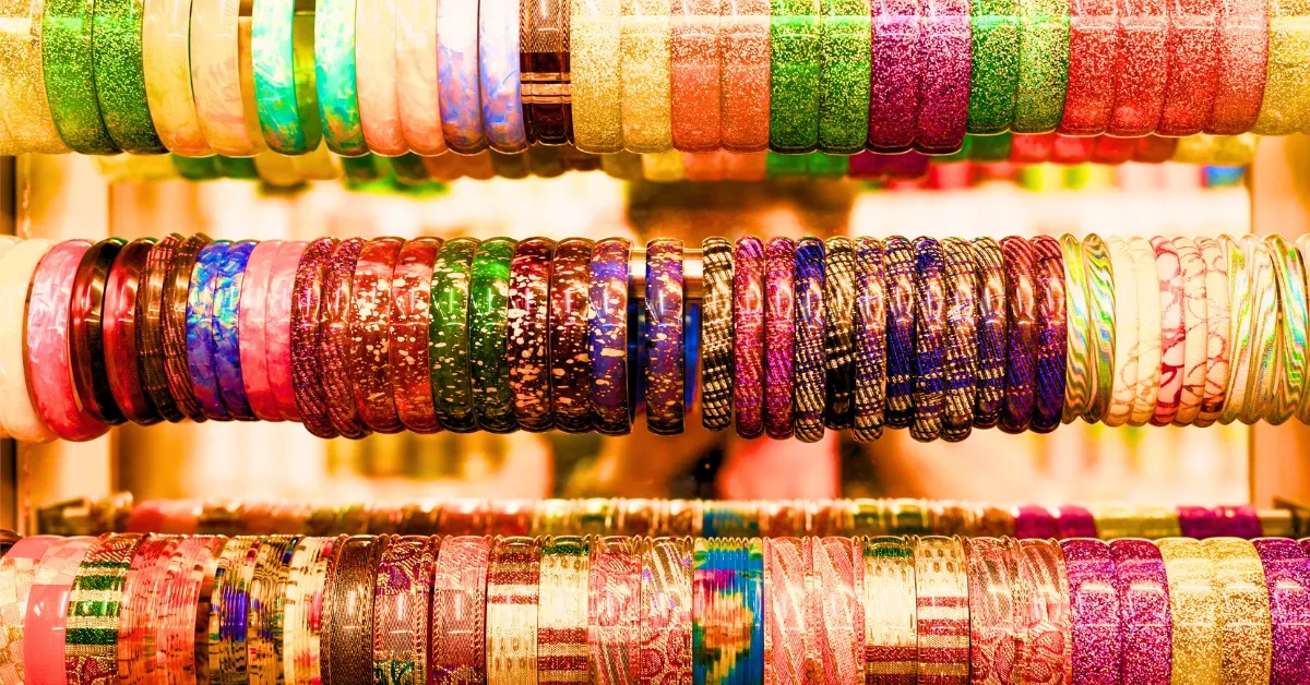 Which City Is Known As The Glass Capital Of India?