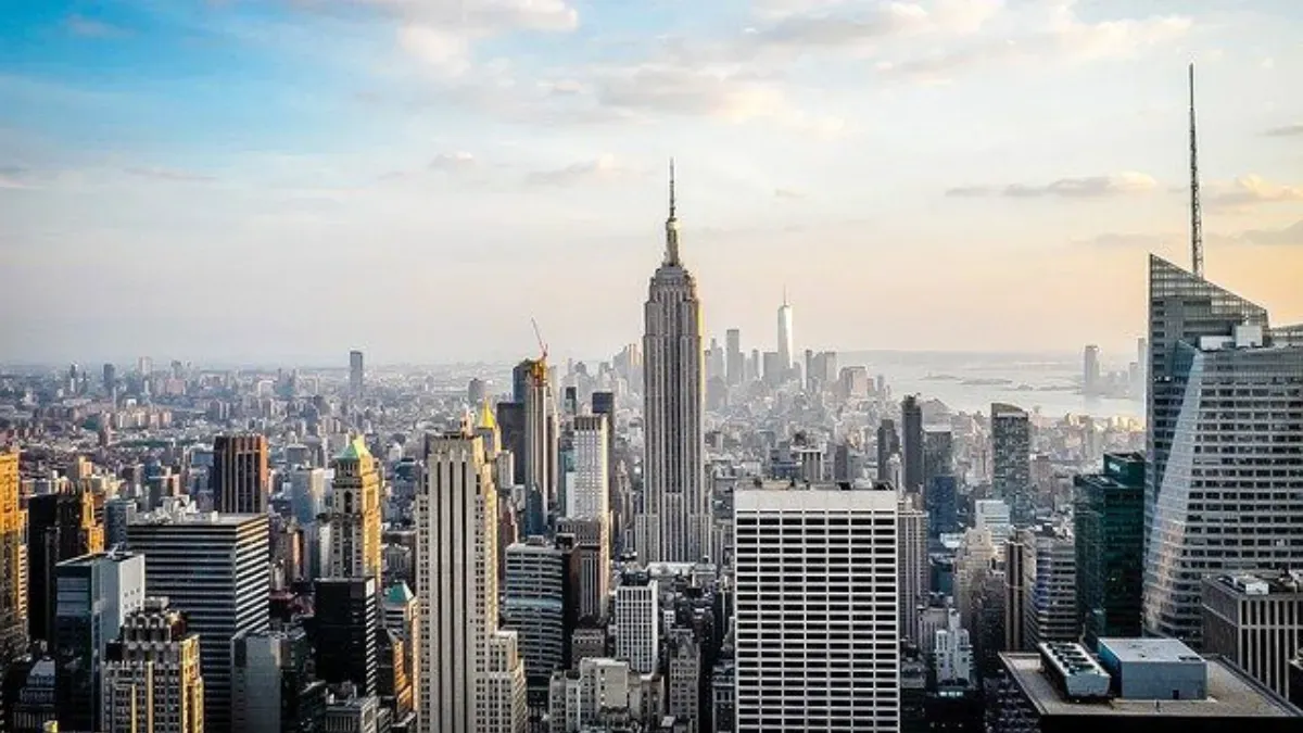 What is the Difference Between a State and a City?
