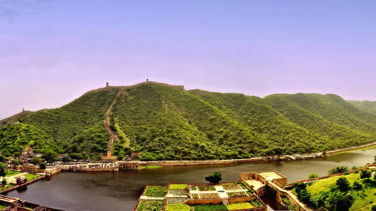 Which Is the Oldest Mountain Range in India?