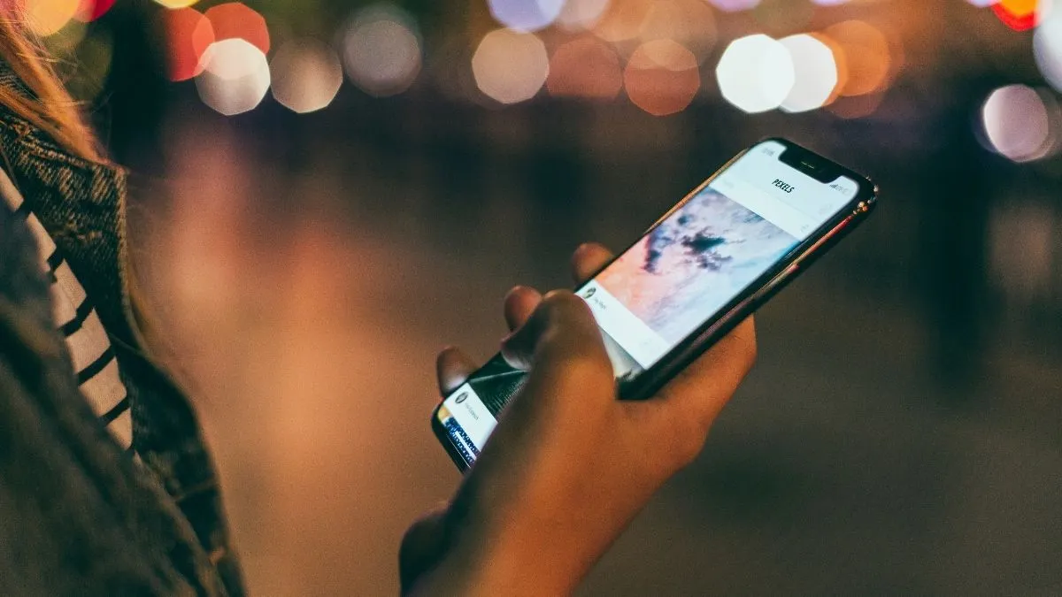 How to Turn Off Instagram Instants to Stop Auto-Sharing?