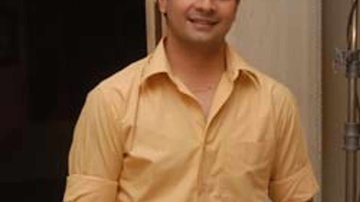 I was good at studies: Karan Mehra