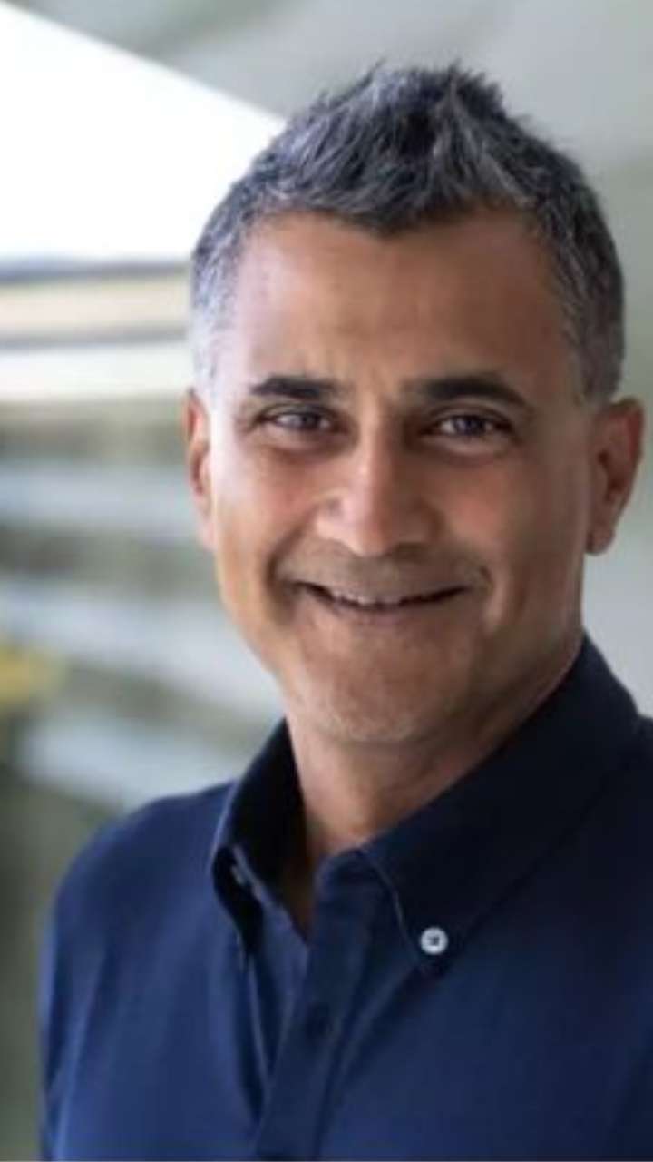 Apple’s New CFO Kevin Parekh’s Education And Career
