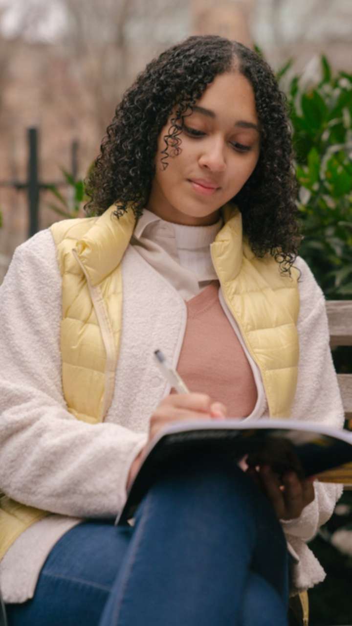 CBSE Board Exam 2023 : Class 12 English Paper Analysis CBSE Board Exam 2023 : Class 12 English Paper Analysis