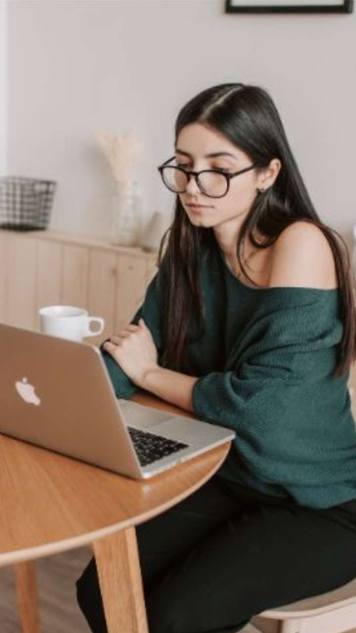 Deepfakes: 6 easy tips that will help you to spot fake videos